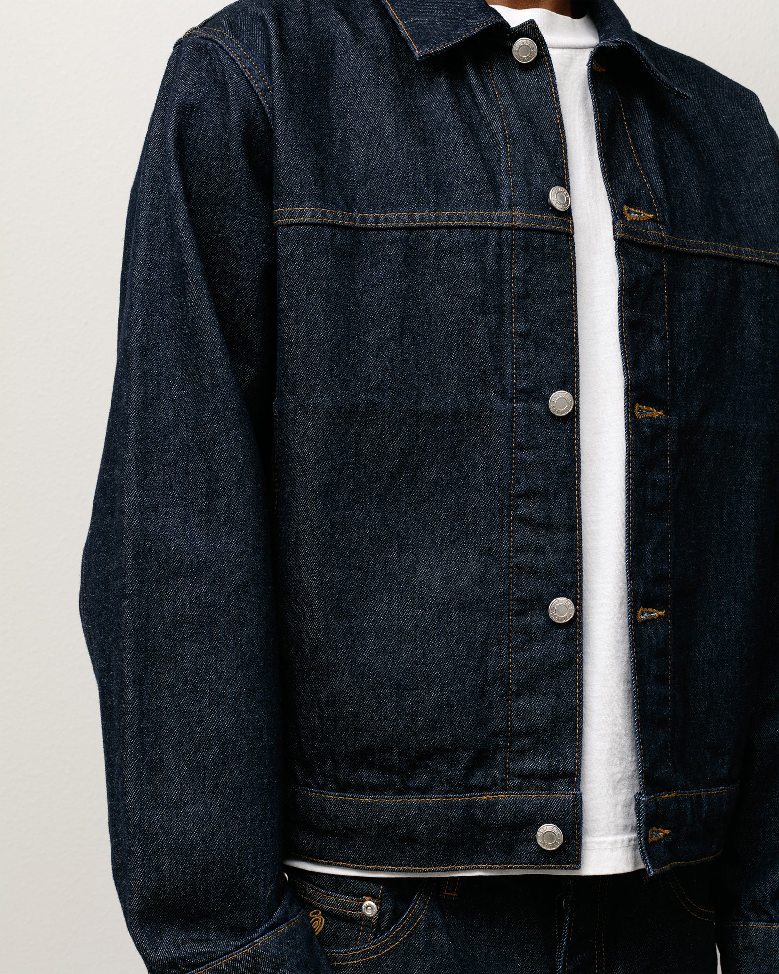 Trucker Jacket Denim in rinsed indigo – Stüssy
